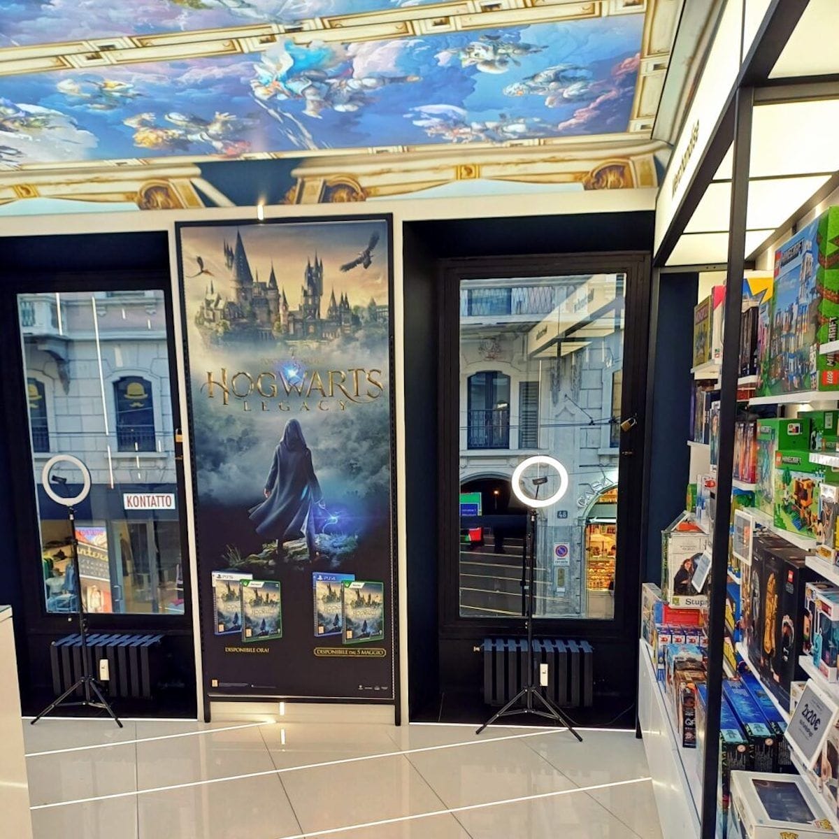 Gamestop, a Milano apre il primo flagship store. - Altavia Watch