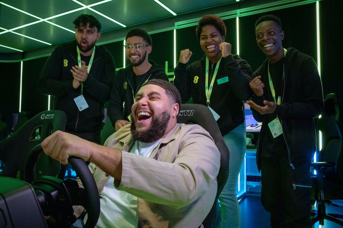 EE Studio dials-up the experiential. - Altavia Watch