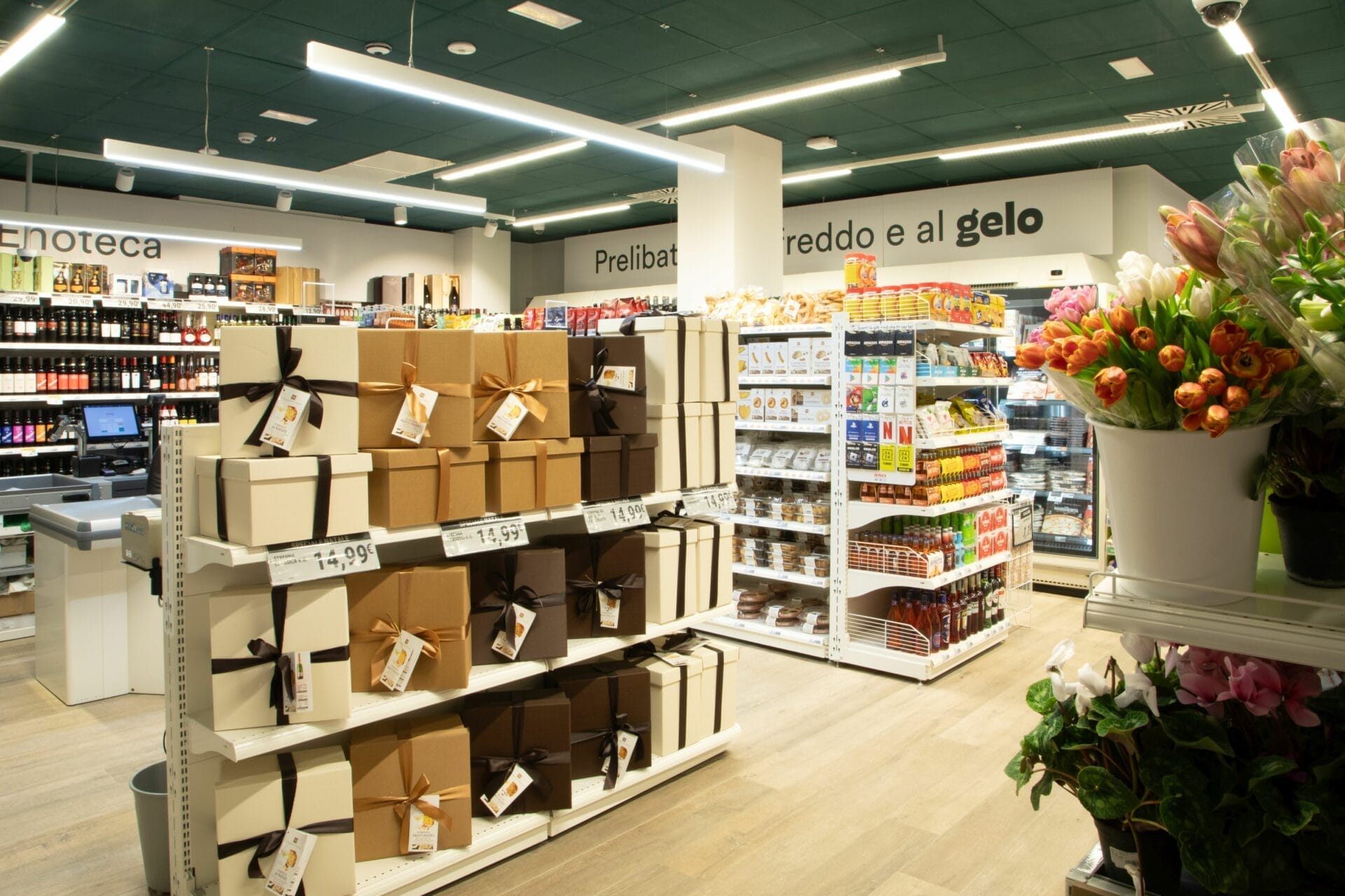 Vicini di spesa: rebranding e nuova filosofia per i supermercati Unes ...